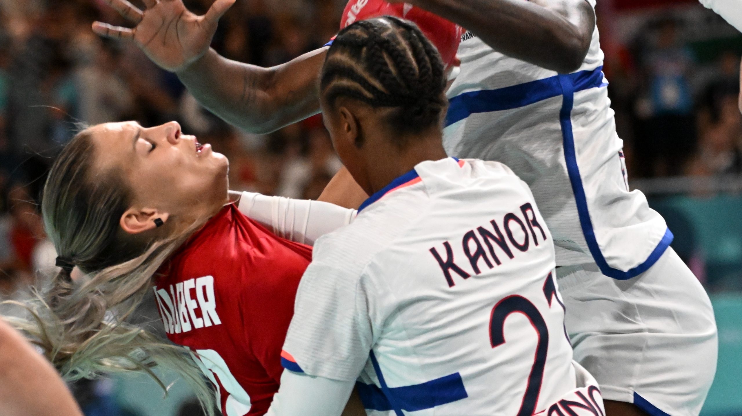 Álomkezdés után hárommal kikapott a franciáktól a női kéziválogatott az ...