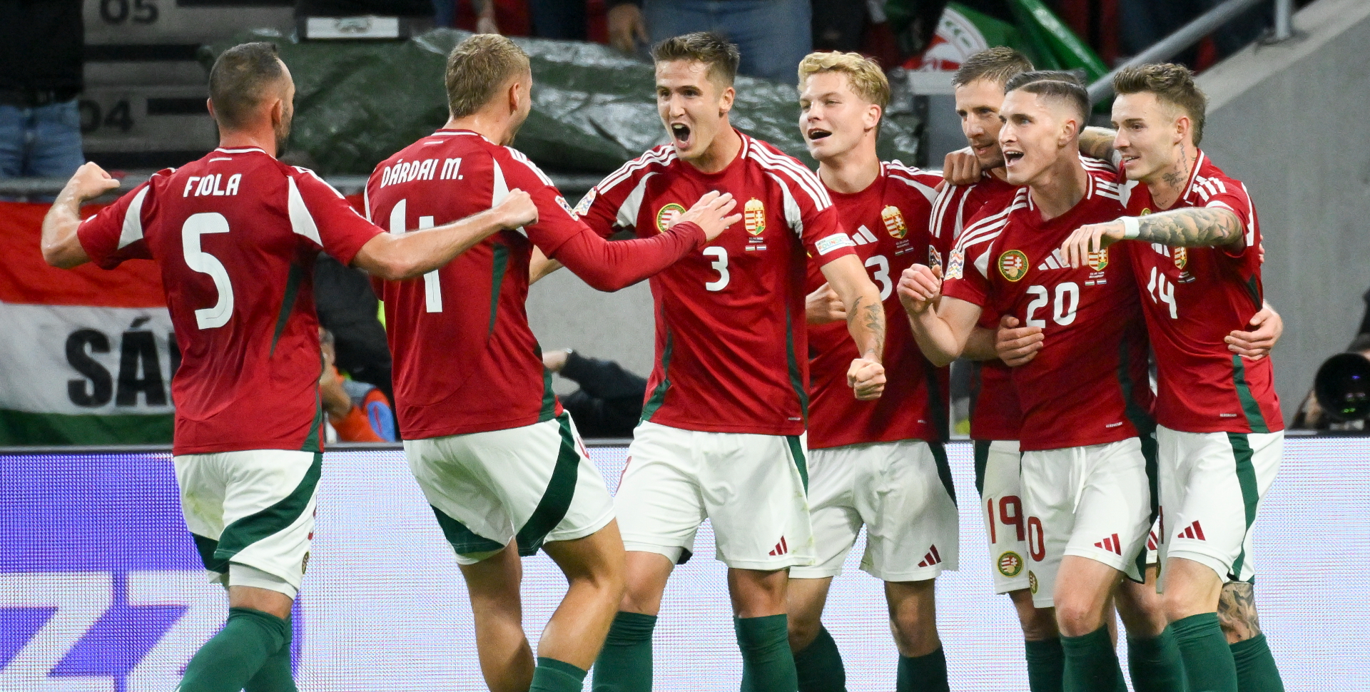 Nikitscher Tamás: A magasságot és a mélységet, a mennyországot és a ...