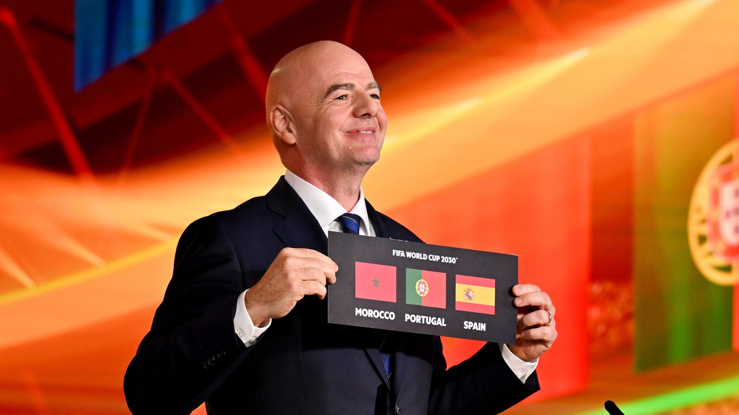 A FIFA 64 válogatottal rendezné meg a 2030-as világbajnokságot | M4 Sport