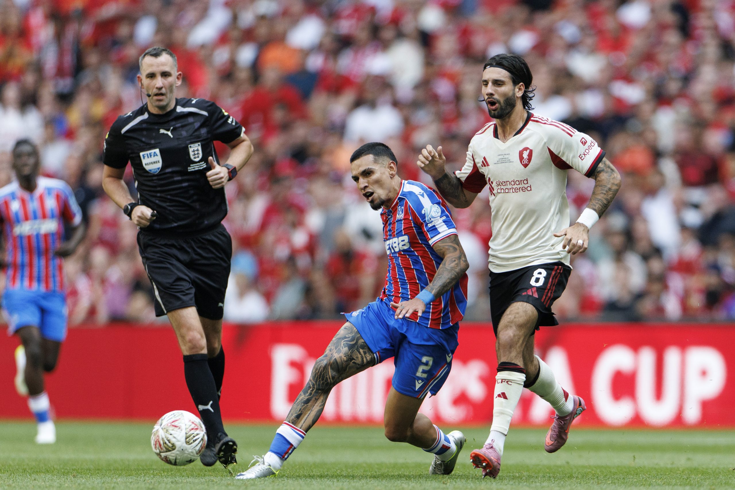 Szoboszlai gólpasszt adott, de 11-esekkel elbukta az angol Szuperkupát ...