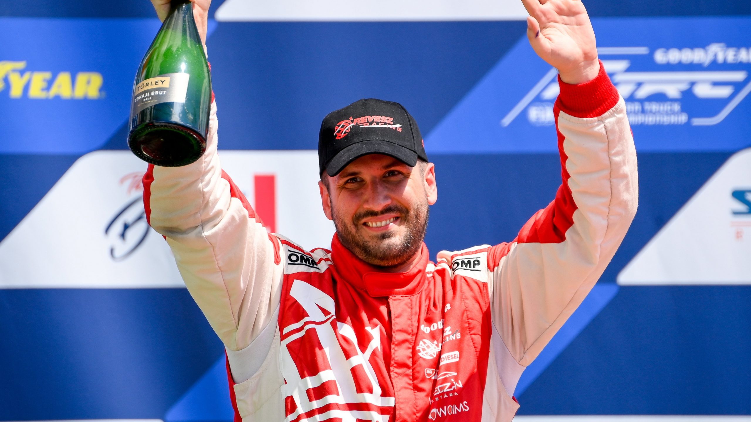 Kiss Norbert címét megvédve vált rekorderré a gyorsasági kamion Eb-n | M4 Sport