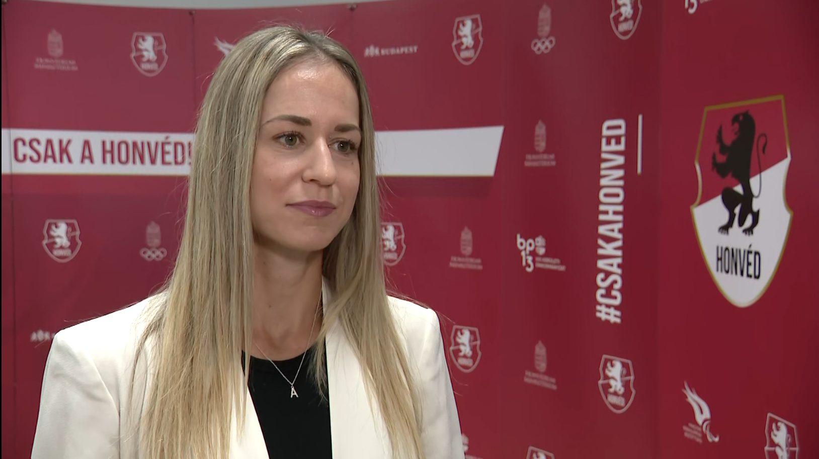 A Honvéd segítségével utazna Los Angelesbe Bondár Anna | M4 Sport