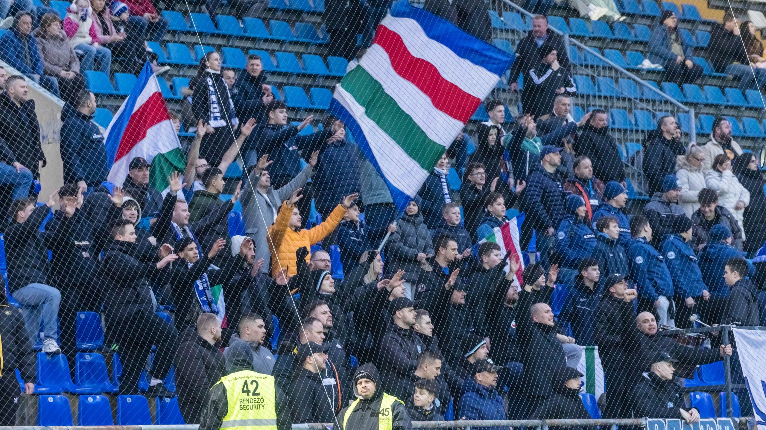 A ZTE-szurkolók hólapátolásra invitálnak a DVSC elleni meccs ...