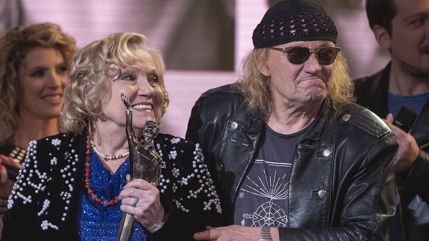 Adamis Anna: Meghatott a rengeteg köszöntés | hirado.hu