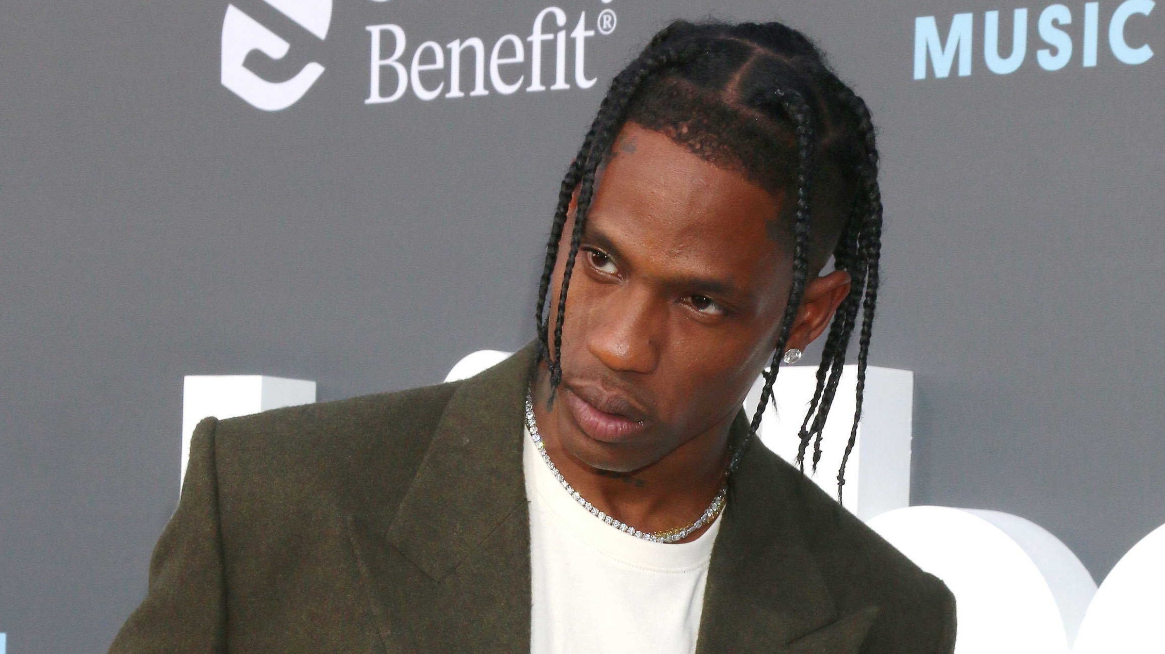 Travis Scott Budapesten lép fel a BL-döntő után | hirado.hu